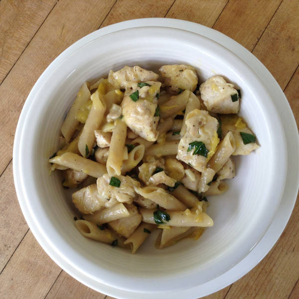 Yellow tomato chicken pasta - Boel's Garden